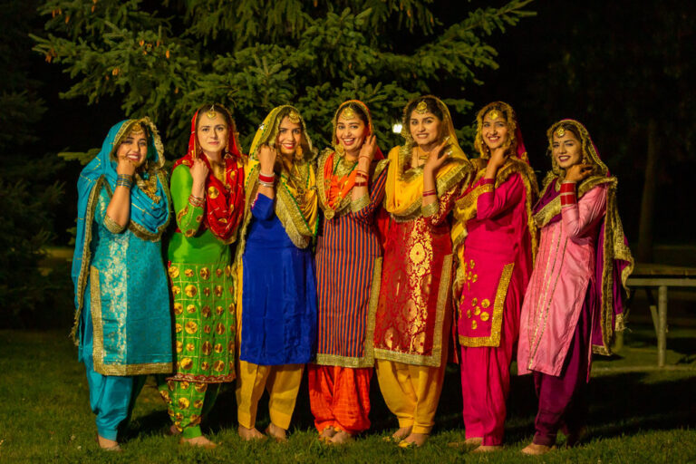 Group of 6 – Gidha (Female Dancers) – Shaan Punjab Dee